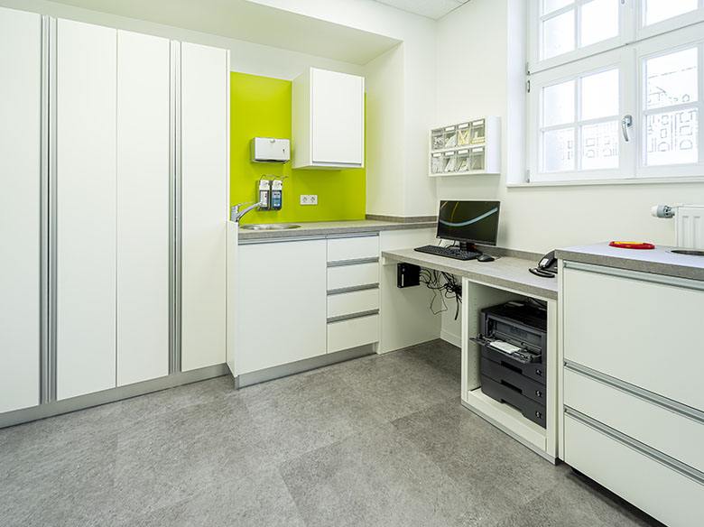 Dr. med. H. Grobe und T. Kessel - Referenzen - Wiemer Einrichtungen